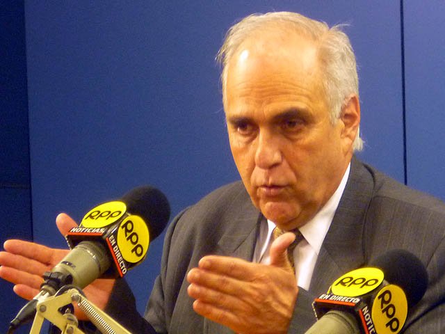 Marcial Rubio niega recibir sueldo de 80 mil soles | RPP Noticias