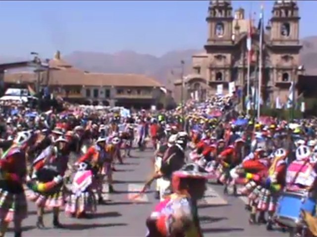 Realizan desfile cívico en vísperas de aniversario del Cusco | RPP Noticias
