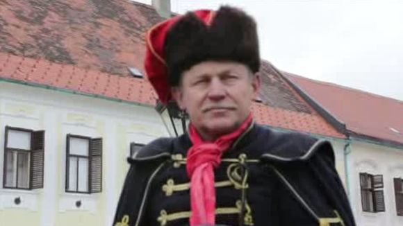 Croacia reivindica con tradicional desfile la invención de la corbata ...